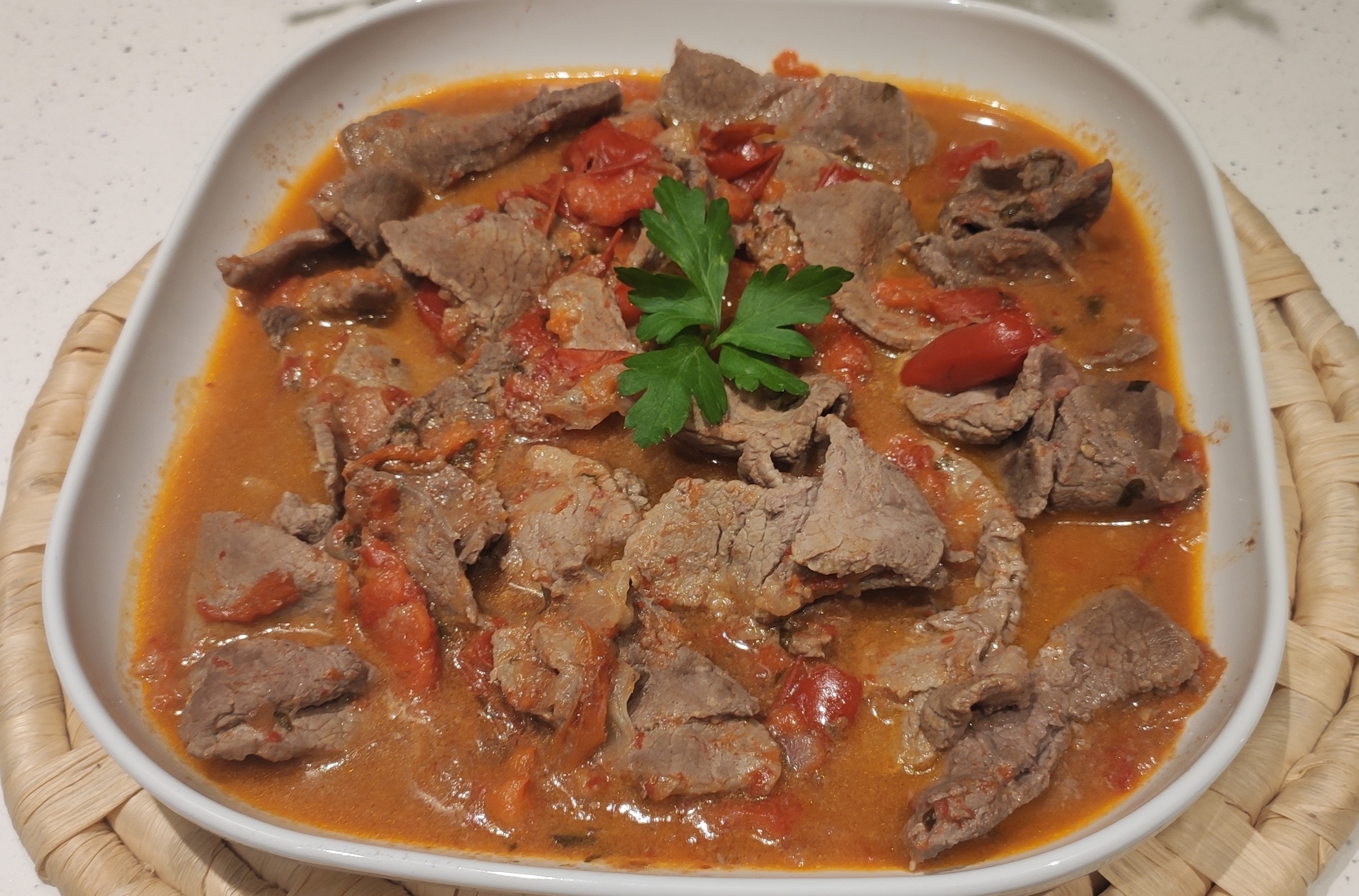 TERNERA PICANTE CON PIMIENTOS ROJOS - Carnes y aves - Blog de TRINIDAD ...